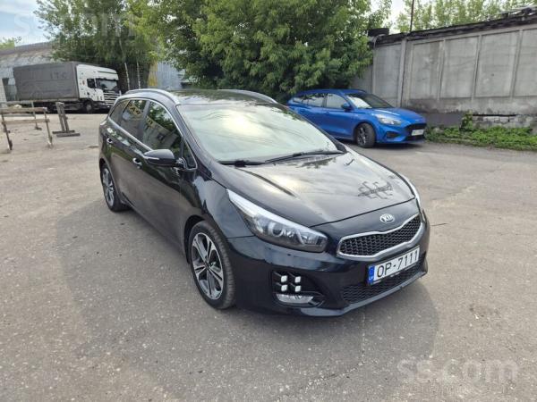 Black Kia Ceed 2017 in Riga, with an engine capacity of 1.60 L and mileage of 209 thousand km for 6390 €, photo 2 on AUTOMOTO.COM.LV