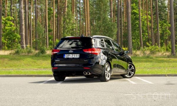 Black Kia Ceed 2017 in Riga, with an engine capacity of 1.60 L and mileage of 209 thousand km for 6390 €, photo 6 on AUTOMOTO.COM.LV
