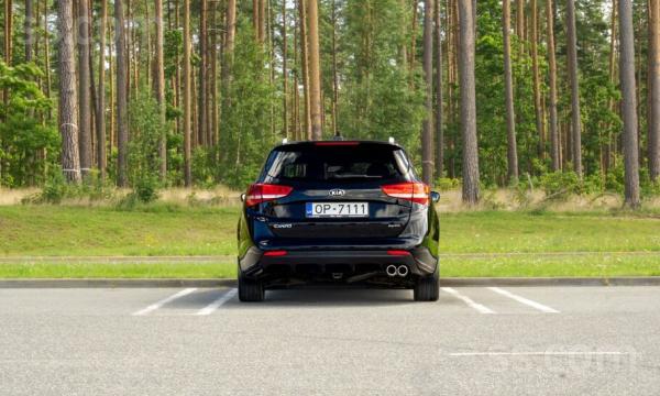 Black Kia Ceed 2017 in Riga, with an engine capacity of 1.60 L and mileage of 209 thousand km for 6390 €, photo 7 on AUTOMOTO.COM.LV