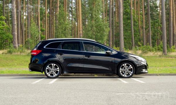 Black Kia Ceed 2017 in Riga, with an engine capacity of 1.60 L and mileage of 209 thousand km for 6390 €, photo 9 on AUTOMOTO.COM.LV