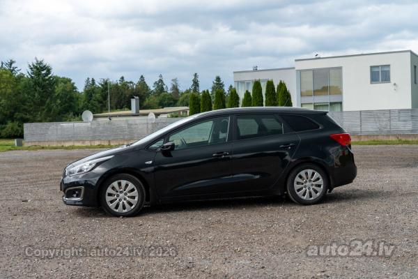 Black Kia Ceed 2017 in Tallinn, with an engine capacity of 1.40 L and mileage of 136 thousand km for 9400 €, photo 4 on AUTOMOTO.COM.LV