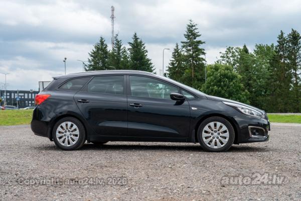 Black Kia Ceed 2017 in Tallinn, with an engine capacity of 1.40 L and mileage of 136 thousand km for 9400 €, photo 8 on AUTOMOTO.COM.LV