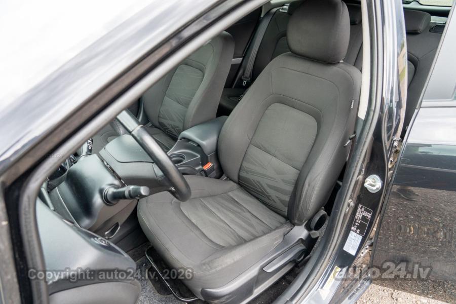 Melns Kia Ceed 2017 Tallina, ar dzinēja tilpumu 1.40 L un nobraukumu 136 tūkst. km par 9400 €, foto 12 vietnē AUTOMOTO.COM.LV