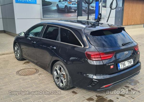 Melns Kia Ceed 2018 Tallina, ar dzinēja tilpumu 1.60 L un nobraukumu 120 tūkst. km par 13799 €, foto 3 vietnē AUTOMOTO.COM.LV