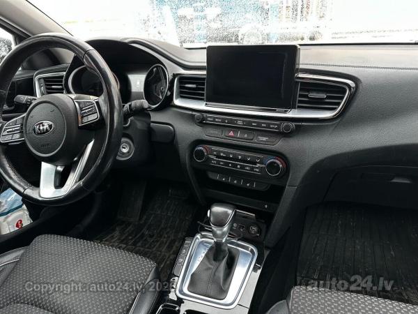 Melns Kia Ceed 2018 Tallina, ar dzinēja tilpumu 1.60 L un nobraukumu 120 tūkst. km par 13799 €, foto 4 vietnē AUTOMOTO.COM.LV