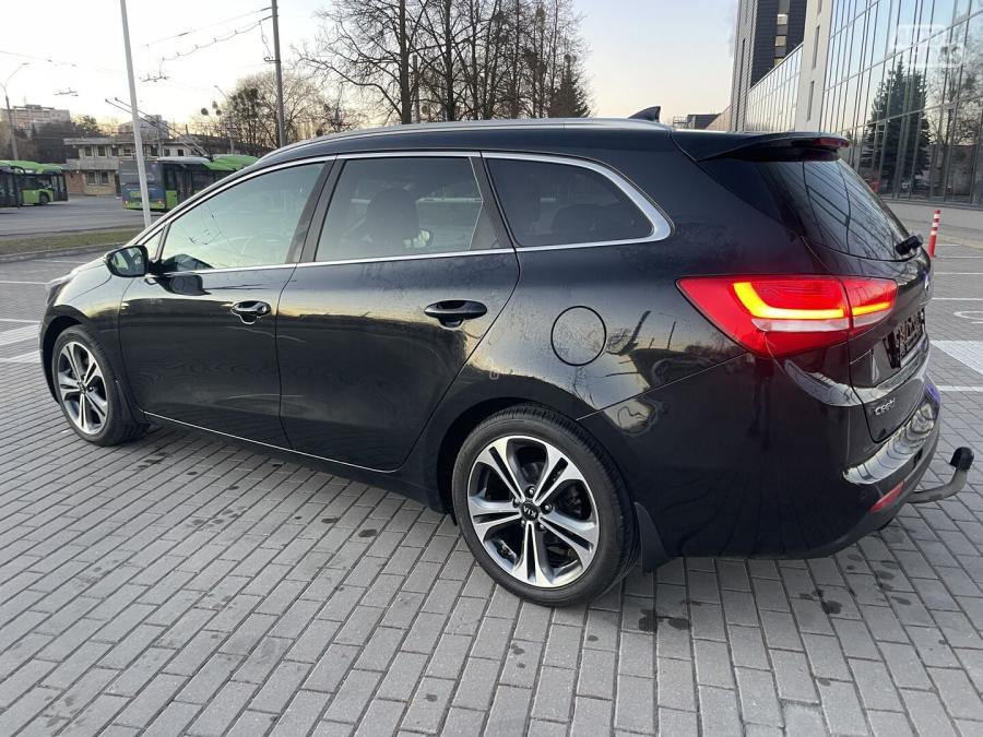 Black Kia Ceed 2018 in Kaunas, with an engine capacity of 1.00 L and mileage of 223 thousand km for 6400 €, photo 3 on AUTOMOTO.COM.LV