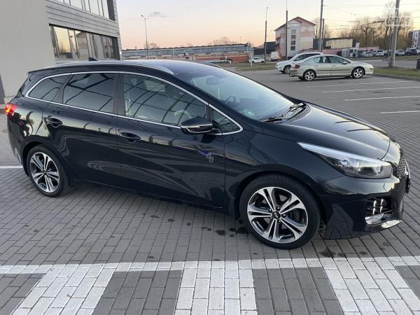 Black Kia Ceed 2018 in Kaunas, with an engine capacity of 1.00 L and mileage of 223 thousand km for 6400 €, photo 10 on AUTOMOTO.COM.LV