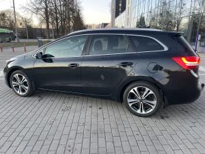 Black Kia Ceed 2018 in Kaunas, with an engine capacity of 1.00 L and mileage of 223 thousand km for 6400 €, photo 12 on AUTOMOTO.COM.LV