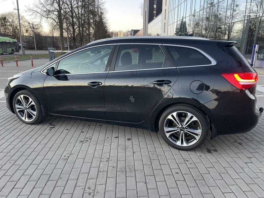 Black Kia Ceed 2018 in Kaunas, with an engine capacity of 1.00 L and mileage of 223 thousand km for 6400 €, photo 12 on AUTOMOTO.COM.LV