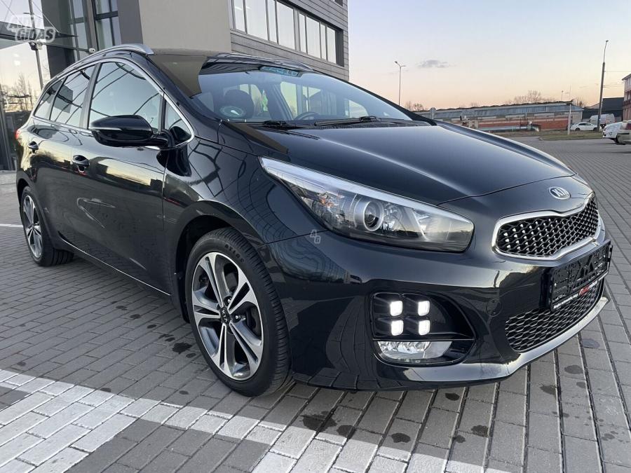 Black Kia Ceed 2018 in Kaunas, with an engine capacity of 1.00 L and mileage of 223 thousand km for 6400 €, photo 15 on AUTOMOTO.COM.LV