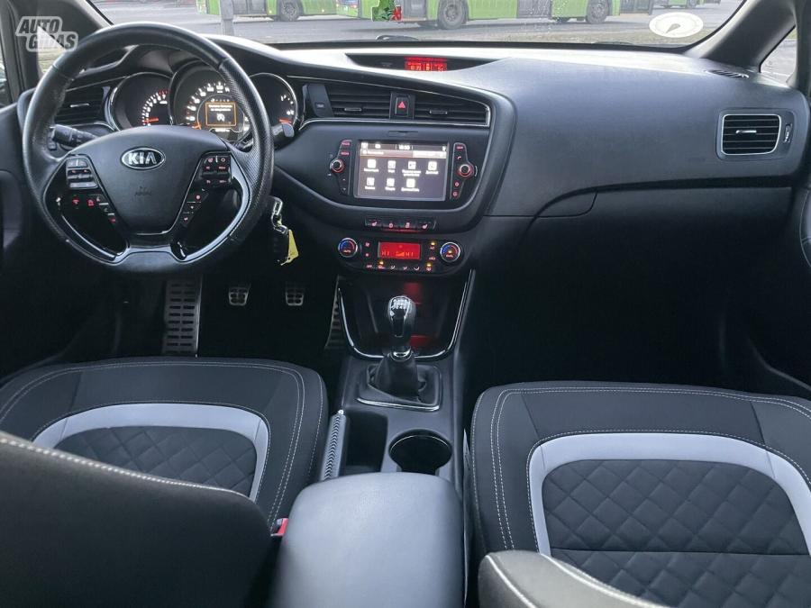 Black Kia Ceed 2018 in Kaunas, with an engine capacity of 1.00 L and mileage of 223 thousand km for 6400 €, photo 25 on AUTOMOTO.COM.LV
