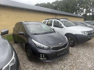 Black Kia Ceed 2018 in Panevezys, with an engine capacity of 1.60 L and mileage of 277 thousand km for 3750 €, photo 4 on AUTOMOTO.COM.LV