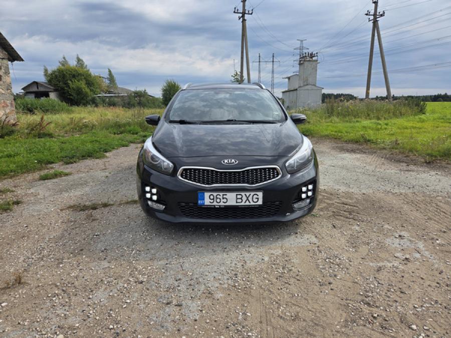 Melns Kia Ceed 2018 Saku, ar dzinēja tilpumu 1.60 L un nobraukumu 214 tūkst. km par 9500 €, foto 3 vietnē AUTOMOTO.COM.LV