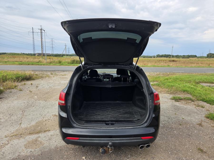 Melns Kia Ceed 2018 Saku, ar dzinēja tilpumu 1.60 L un nobraukumu 214 tūkst. km par 9500 €, foto 10 vietnē AUTOMOTO.COM.LV