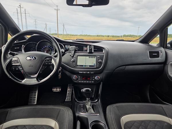 Melns Kia Ceed 2018 Saku, ar dzinēja tilpumu 1.60 L un nobraukumu 214 tūkst. km par 9500 €, foto 10 vietnē AUTOMOTO.COM.LV