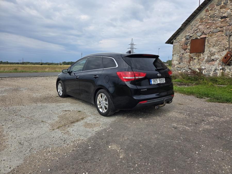 Melns Kia Ceed 2018 Saku, ar dzinēja tilpumu 1.60 L un nobraukumu 214 tūkst. km par 9500 €, foto 23 vietnē AUTOMOTO.COM.LV