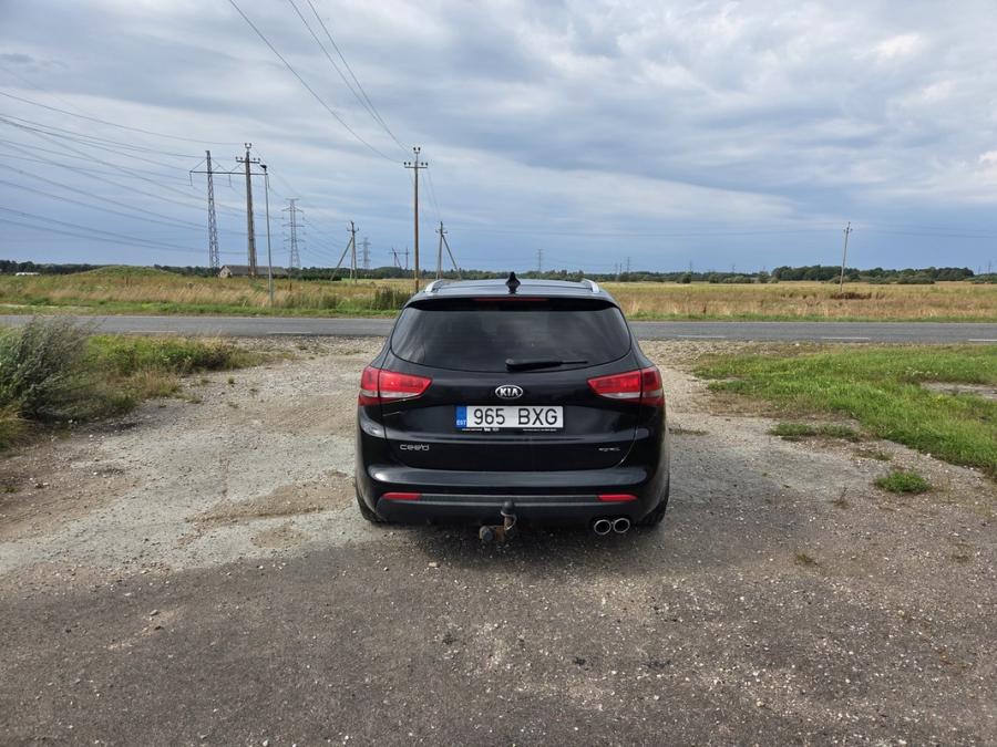 Melns Kia Ceed 2018 Saku, ar dzinēja tilpumu 1.60 L un nobraukumu 214 tūkst. km par 9500 €, foto 24 vietnē AUTOMOTO.COM.LV