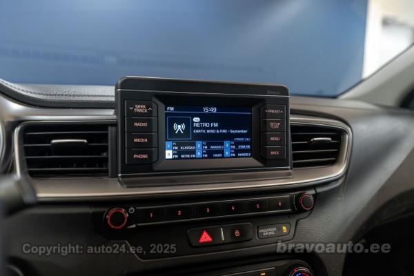 Black Kia Ceed 2019 in Tallinn, with an engine capacity of 1.40 L and mileage of 107 thousand km for 10890 €, photo 11 on AUTOMOTO.COM.LV