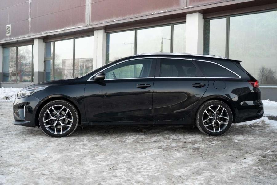 Black Kia Ceed 2019 in Vilnius, with an engine capacity of 1.60 L and mileage of 107 thousand km for 11950 €, photo 2 on AUTOMOTO.COM.LV