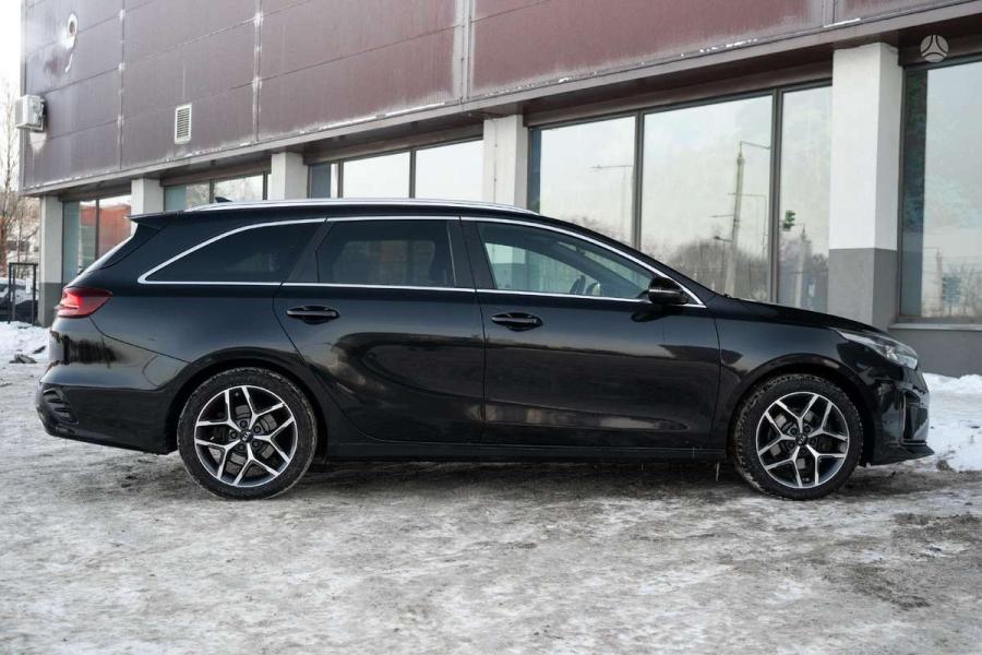 Black Kia Ceed 2019 in Vilnius, with an engine capacity of 1.60 L and mileage of 107 thousand km for 11950 €, photo 5 on AUTOMOTO.COM.LV