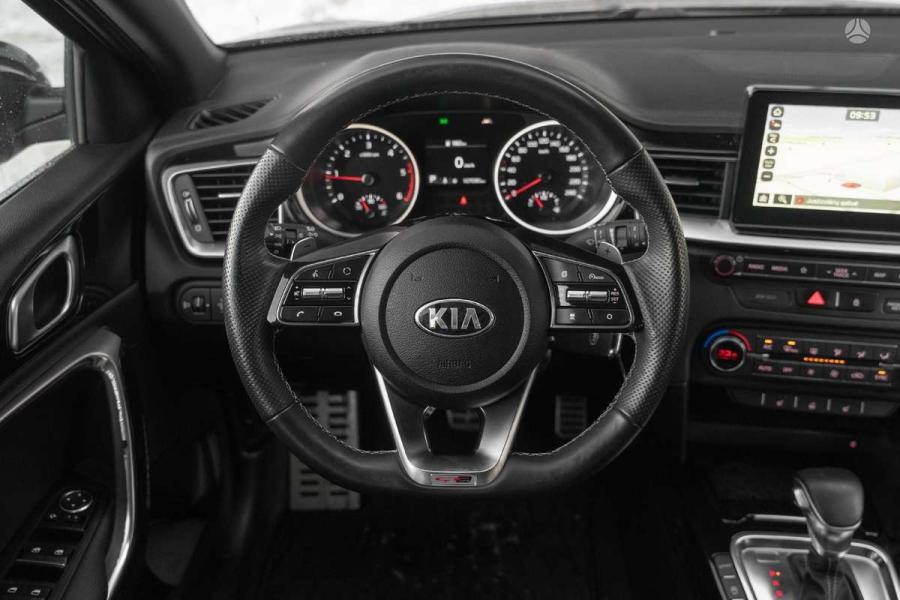 Black Kia Ceed 2019 in Vilnius, with an engine capacity of 1.60 L and mileage of 107 thousand km for 11950 €, photo 12 on AUTOMOTO.COM.LV