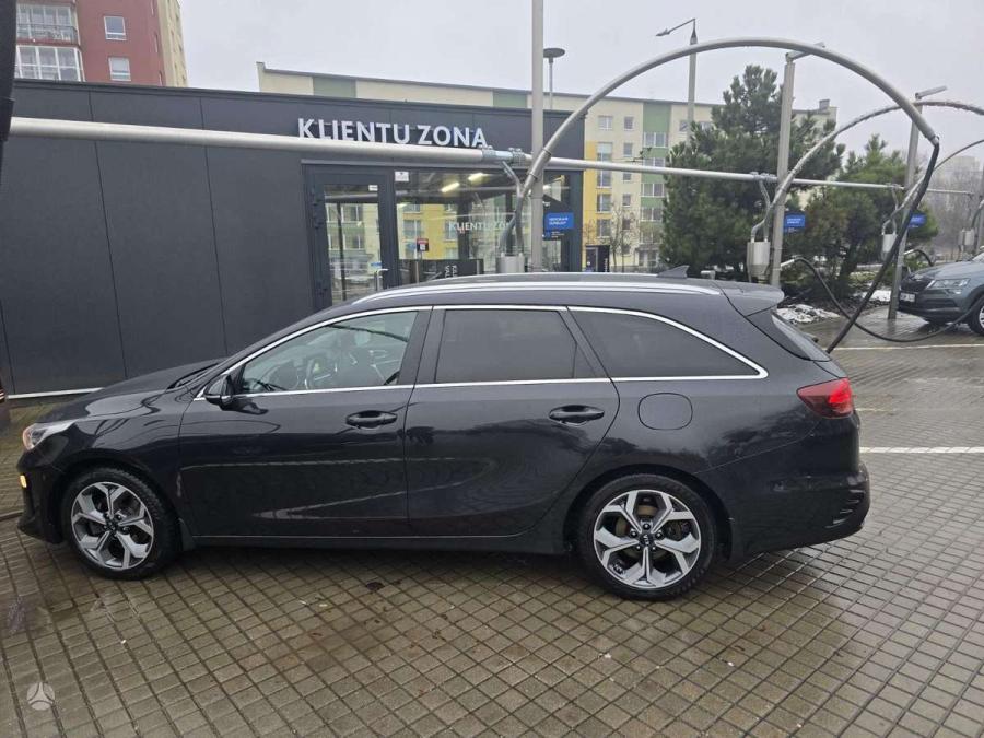 Black Kia Ceed 2019 in Vilnius, with an engine capacity of 1.35 L and mileage of 152 thousand km for 14100 €, photo 3 on AUTOMOTO.COM.LV
