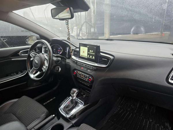 Black Kia Ceed 2019 in Vilnius, with an engine capacity of 1.35 L and mileage of 152 thousand km for 14100 €, photo 9 on AUTOMOTO.COM.LV