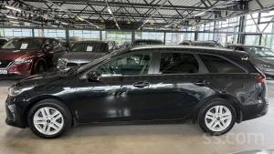 Black Kia Ceed 2019 in Riga, with an engine capacity of 1.40 L and mileage of 113 thousand km for 8900 €, photo 3 on AUTOMOTO.COM.LV