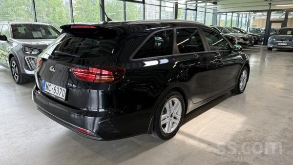 Black Kia Ceed 2019 in Riga, with an engine capacity of 1.40 L and mileage of 113 thousand km for 8900 €, photo 4 on AUTOMOTO.COM.LV