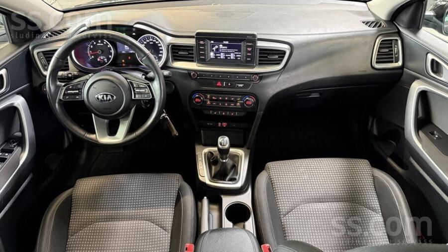 Black Kia Ceed 2019 in Riga, with an engine capacity of 1.40 L and mileage of 113 thousand km for 8900 €, photo 17 on AUTOMOTO.COM.LV