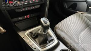 Black Kia Ceed 2019 in Riga, with an engine capacity of 1.40 L and mileage of 113 thousand km for 8900 €, photo 22 on AUTOMOTO.COM.LV