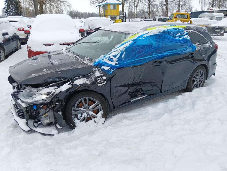 Melns Kia Ceed 2020 Marijampole, ar dzinēja tilpumu 1.58 L un nobraukumu 91 tūkst. km par 7000 €, foto 5 vietnē AUTOMOTO.COM.LV