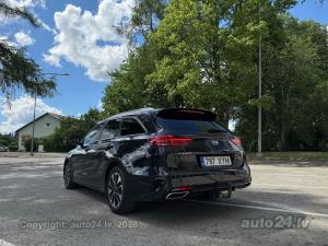 Black Kia Ceed 2020 in Narva, with an engine capacity of 1.60 L and mileage of 188 thousand km for 13555 €, photo 4 on AUTOMOTO.COM.LV