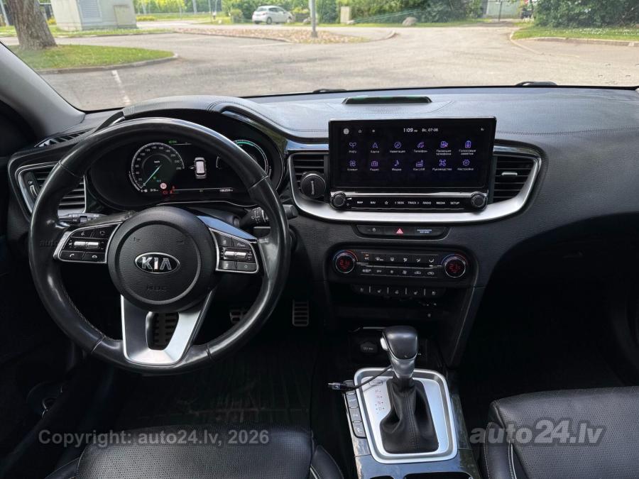 Black Kia Ceed 2020 in Narva, with an engine capacity of 1.60 L and mileage of 188 thousand km for 13555 €, photo 10 on AUTOMOTO.COM.LV