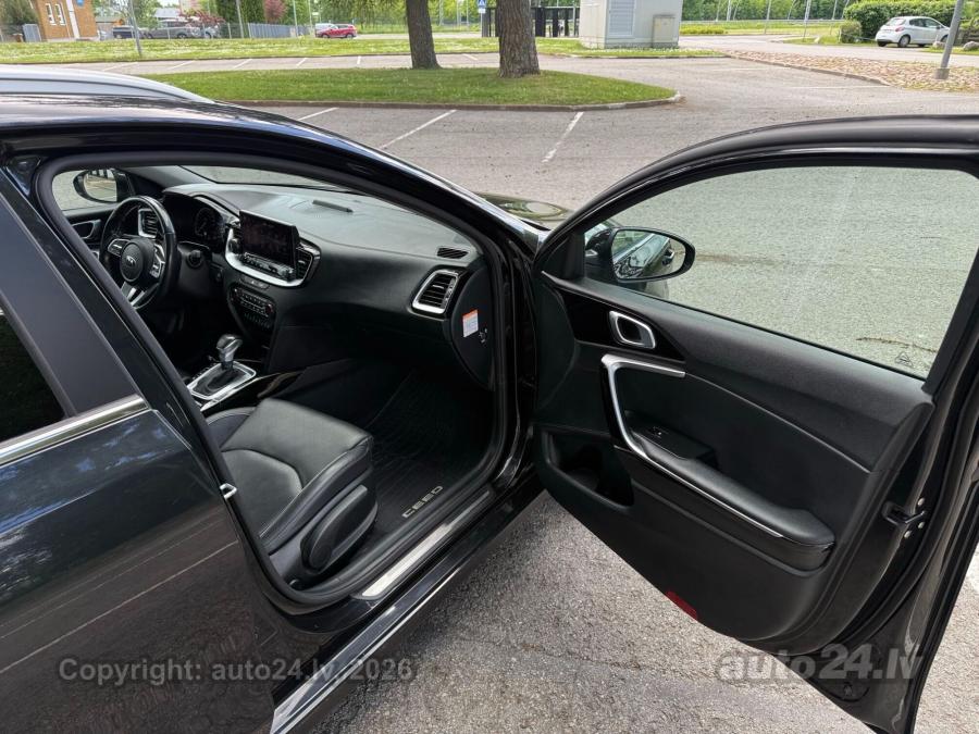 Black Kia Ceed 2020 in Narva, with an engine capacity of 1.60 L and mileage of 188 thousand km for 13555 €, photo 17 on AUTOMOTO.COM.LV