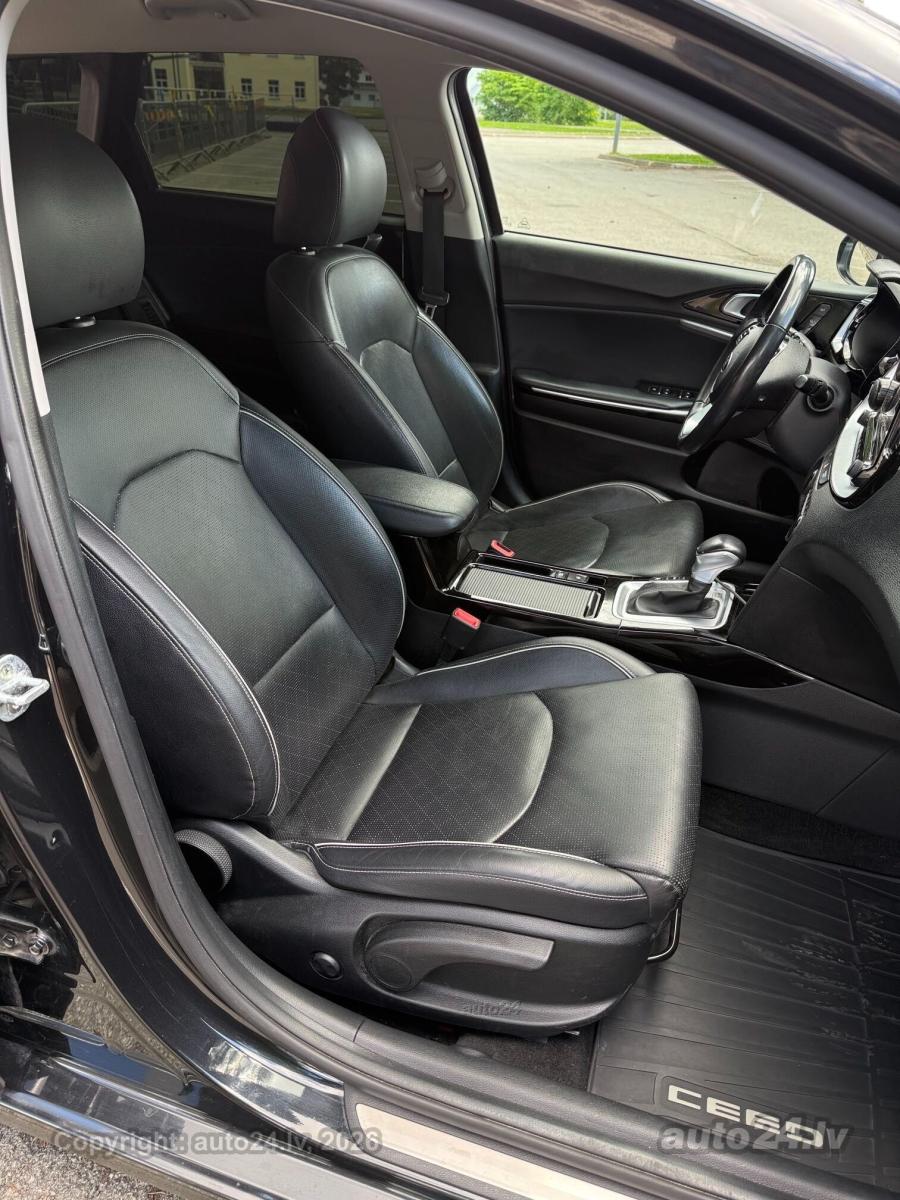 Black Kia Ceed 2020 in Narva, with an engine capacity of 1.60 L and mileage of 188 thousand km for 13555 €, photo 18 on AUTOMOTO.COM.LV