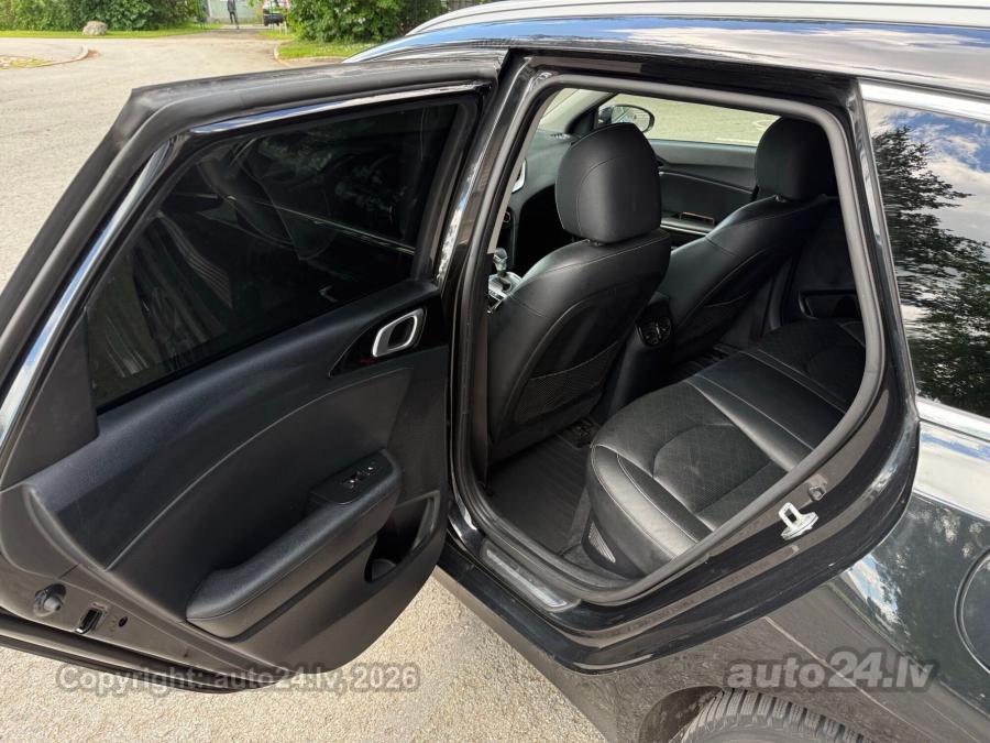 Black Kia Ceed 2020 in Narva, with an engine capacity of 1.60 L and mileage of 188 thousand km for 13555 €, photo 20 on AUTOMOTO.COM.LV