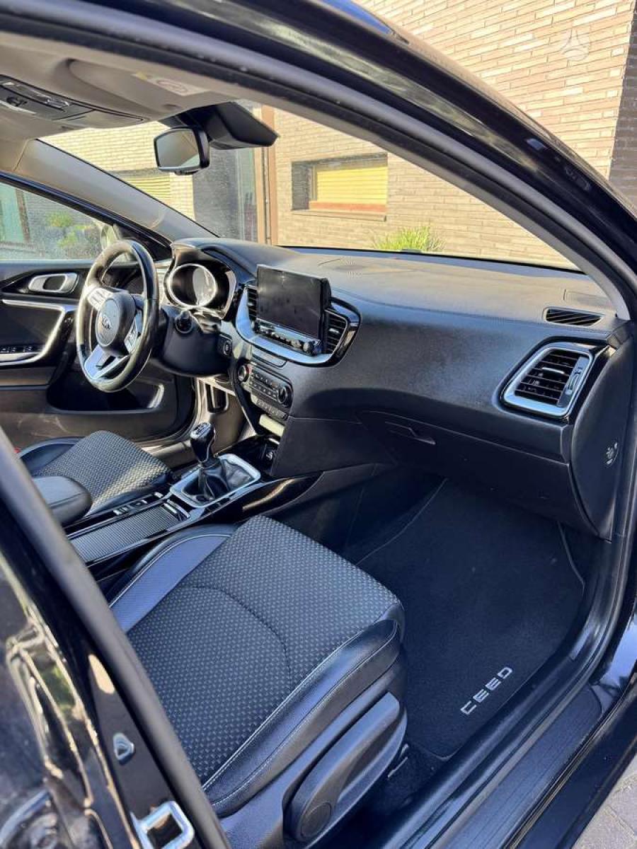 Melns Kia Ceed 2020 Viļņa, ar dzinēja tilpumu 1.00 L un nobraukumu 214 tūkst. km par 6500 €, foto 11 vietnē AUTOMOTO.COM.LV