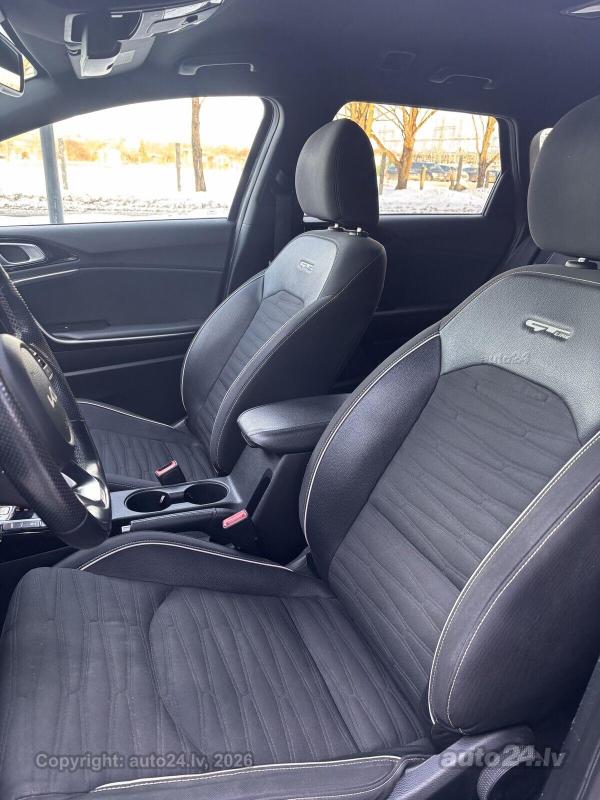 Black Kia Ceed 2021 in Tartu, with an engine capacity of 1.50 L and mileage of 99 thousand km for 14990 €, photo 11 on AUTOMOTO.COM.LV