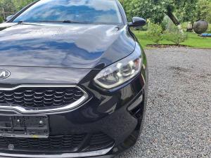 Black Kia Ceed 2021 in Kaunas, with an engine capacity of 1.60 L and mileage of 150 thousand km for 11800 €, photo 18 on AUTOMOTO.COM.LV