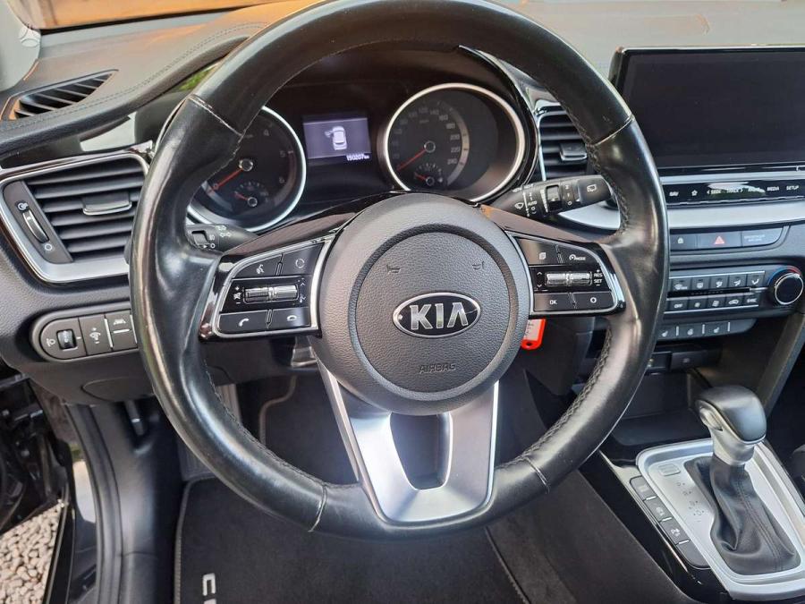 Black Kia Ceed 2021 in Kaunas, with an engine capacity of 1.60 L and mileage of 150 thousand km for 11800 €, photo 27 on AUTOMOTO.COM.LV