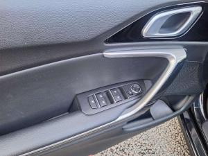 Black Kia Ceed 2021 in Kaunas, with an engine capacity of 1.60 L and mileage of 150 thousand km for 11800 €, photo 30 on AUTOMOTO.COM.LV