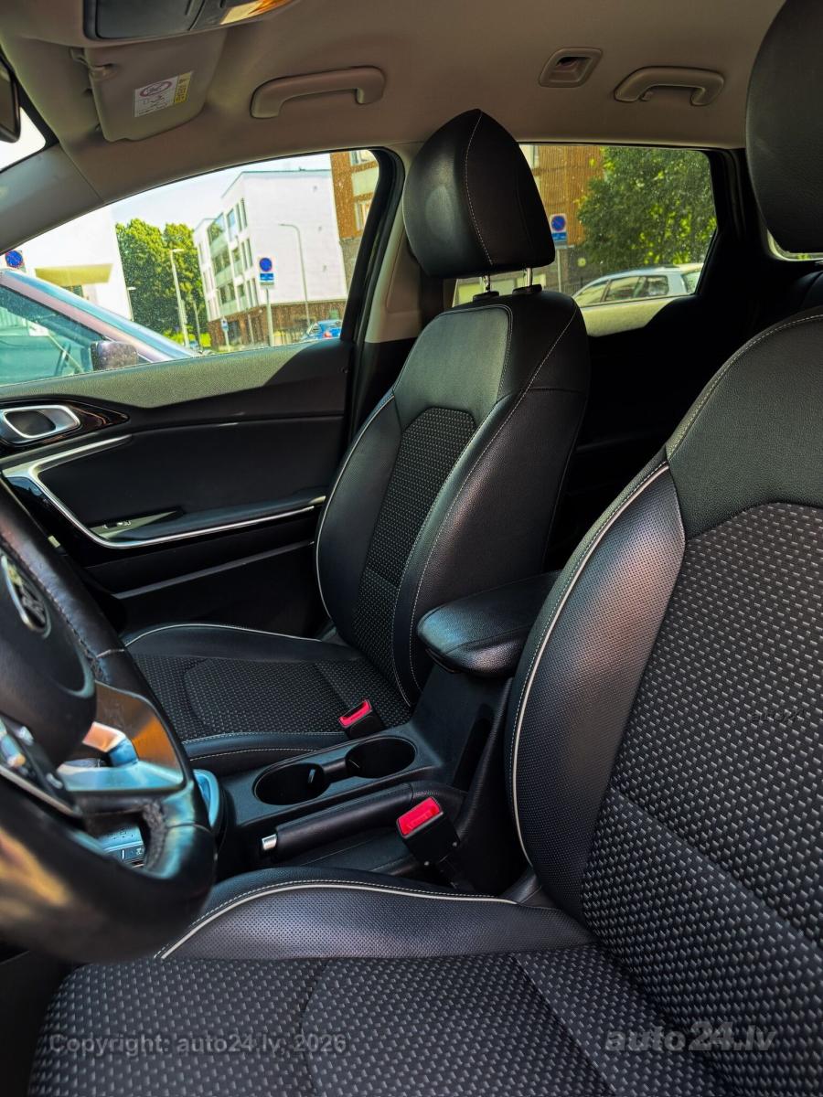 Melns Kia Ceed 2021 Tallina, ar dzinēja tilpumu 1.40 L un nobraukumu 69 tūkst. km par 17500 €, foto 13 vietnē AUTOMOTO.COM.LV