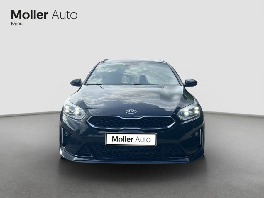 Black Kia Ceed 2021 in Parnu, with an engine capacity of 1.40 L and mileage of 104 thousand km for 17950 €, photo 4 on AUTOMOTO.COM.LV