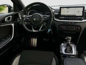 Black Kia Ceed 2021 in Parnu, with an engine capacity of 1.40 L and mileage of 104 thousand km for 17950 €, photo 7 on AUTOMOTO.COM.LV