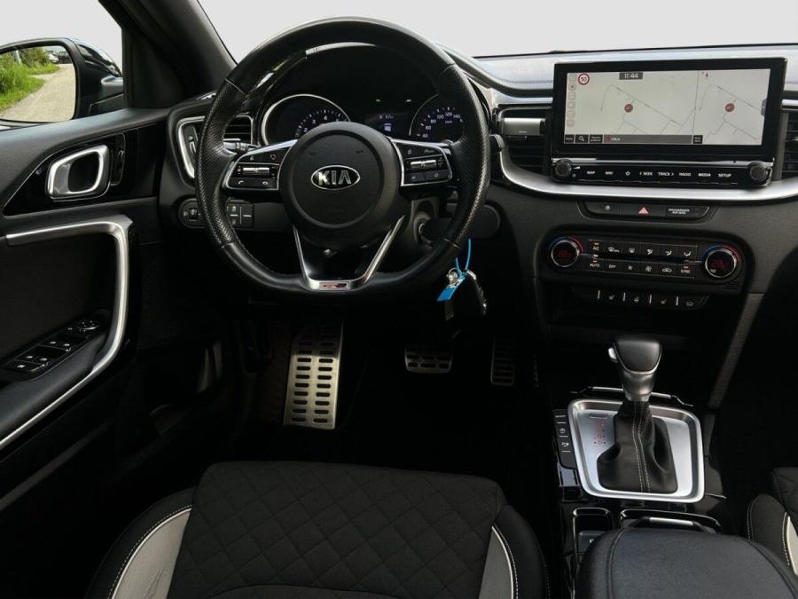 Black Kia Ceed 2021 in Parnu, with an engine capacity of 1.40 L and mileage of 104 thousand km for 17950 €, photo 7 on AUTOMOTO.COM.LV