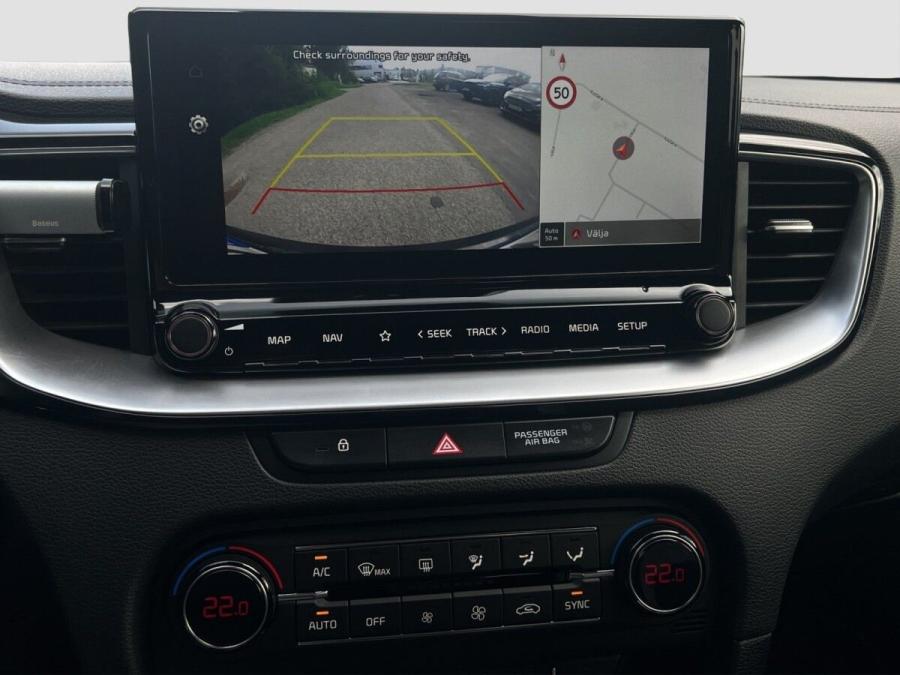 Black Kia Ceed 2021 in Parnu, with an engine capacity of 1.40 L and mileage of 104 thousand km for 17950 €, photo 9 on AUTOMOTO.COM.LV