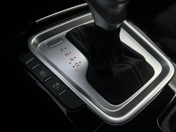 Black Kia Ceed 2021 in Parnu, with an engine capacity of 1.40 L and mileage of 104 thousand km for 17950 €, photo 11 on AUTOMOTO.COM.LV