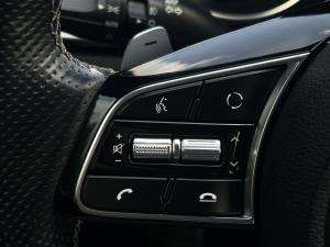 Black Kia Ceed 2021 in Parnu, with an engine capacity of 1.40 L and mileage of 104 thousand km for 17950 €, photo 14 on AUTOMOTO.COM.LV