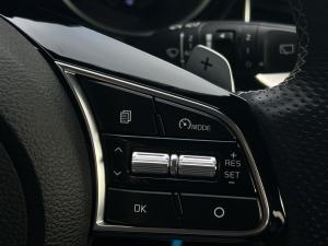 Black Kia Ceed 2021 in Parnu, with an engine capacity of 1.40 L and mileage of 104 thousand km for 17950 €, photo 15 on AUTOMOTO.COM.LV